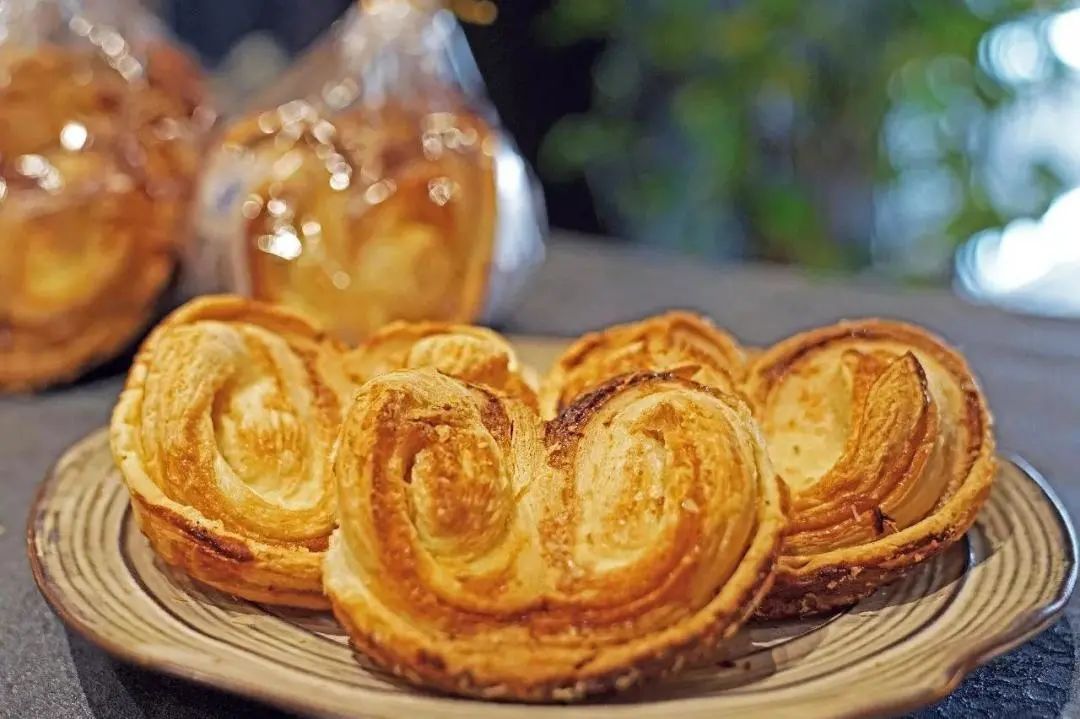 The classic in Shanghai afternoon tea - Butterfly Crisp - iMedia