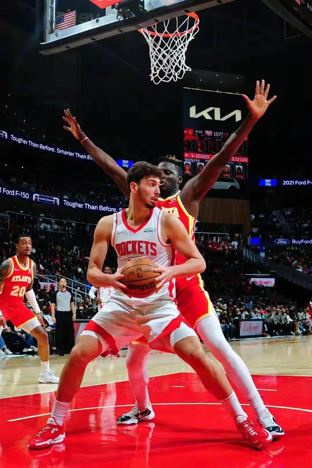 19-year-old Shen Jing, you remind me of 27-year-old Scola - iNEWS