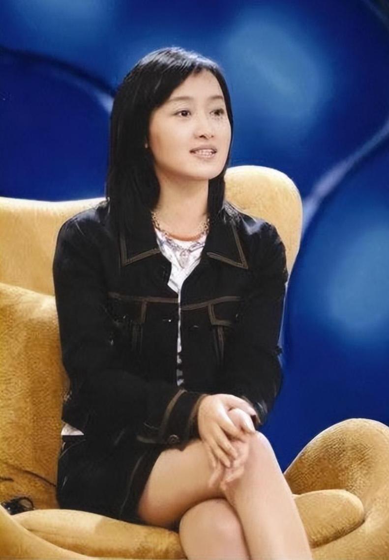 Zhao Ziqi: She used to be a host of CCTV, but she became an actor and ...