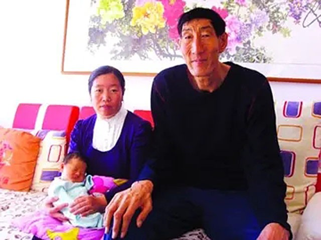 The son of giant Bao Xishun: He jumped to 1.7 meters at the age of 13 ...