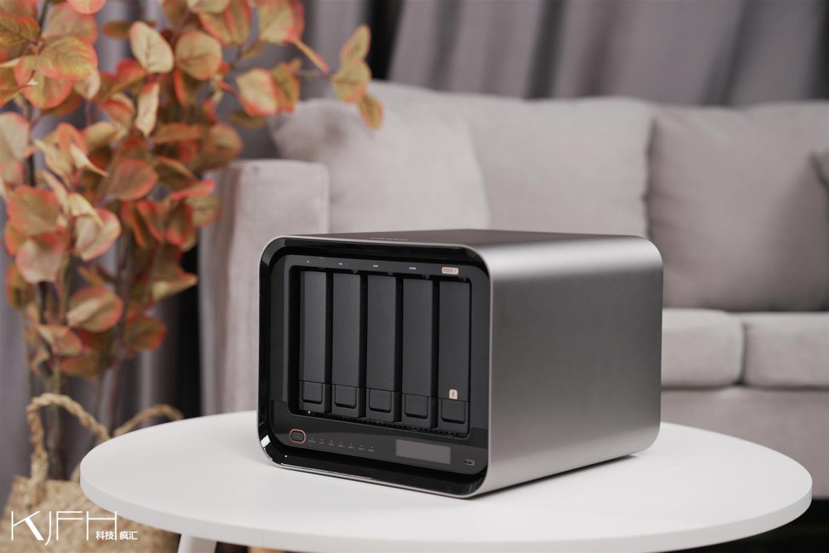 Efficient collaborative storage, Lenovo Personal Cloud Storage X1s ...