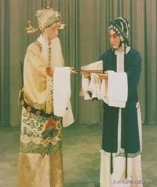The Peking Opera "Xingxinxi" "Qin Xianglian" with strong people's ...