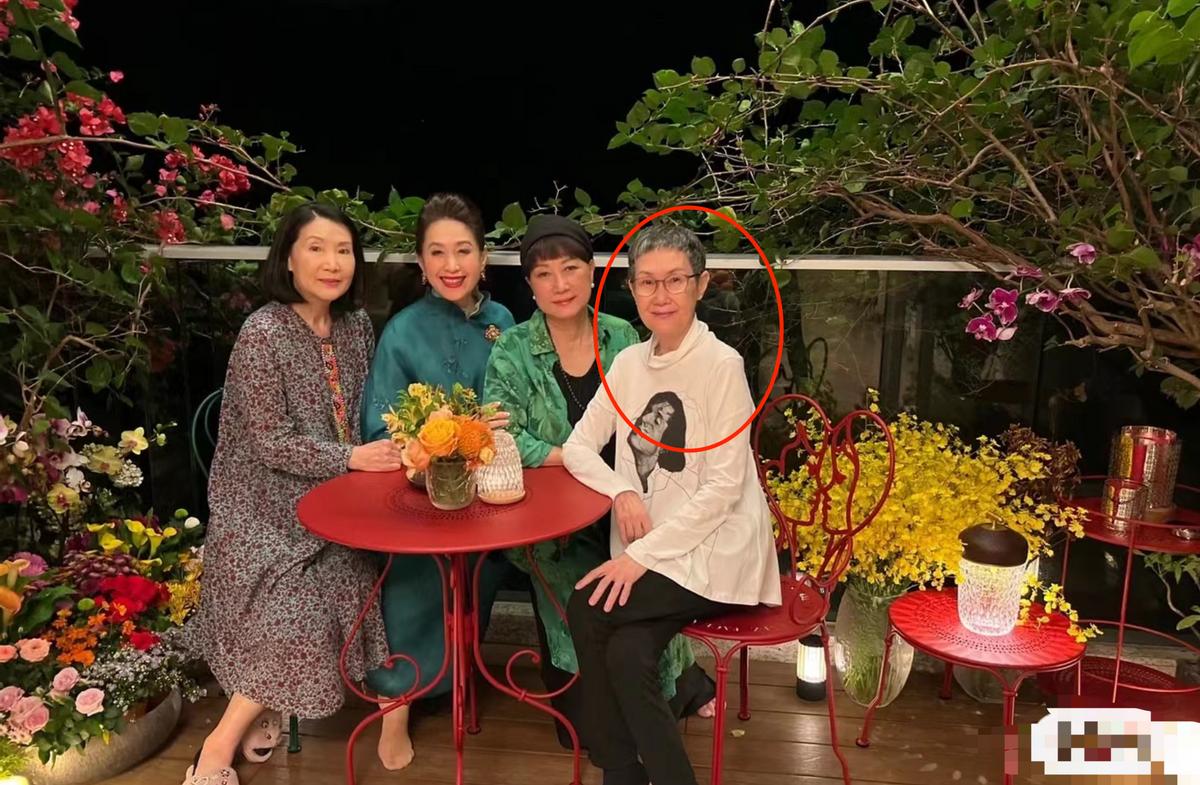 David Jiang and his wife participated in a luxury family dinner with ...
