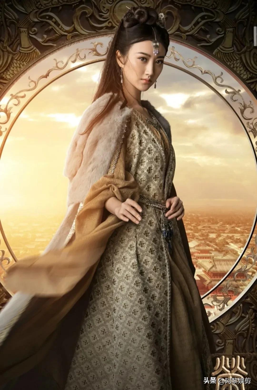 Jing Tian: Pink makeup and jade carving, Chang'e in the moon - iNEWS