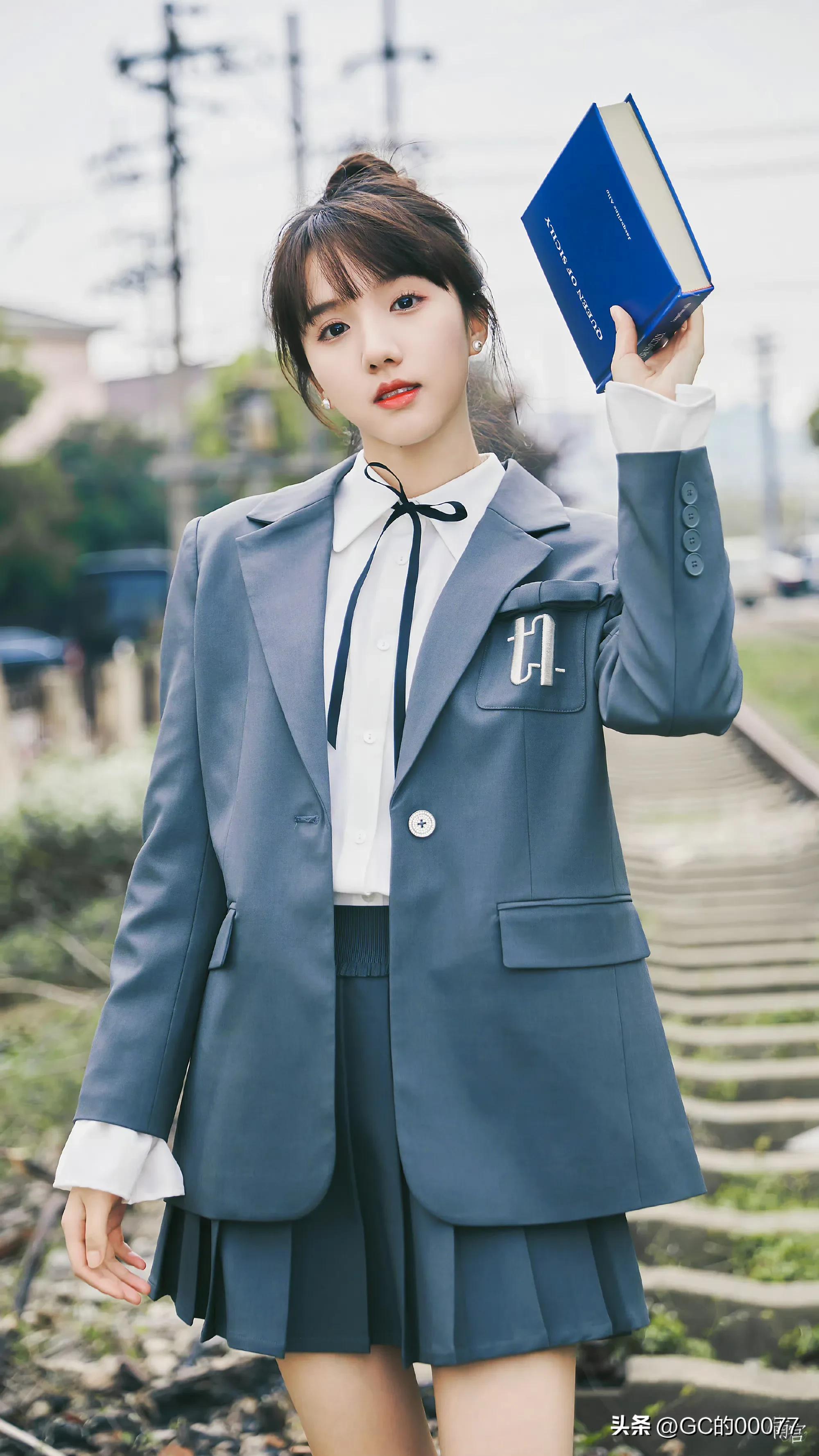 Star picture Su Xiaotong - iNEWS