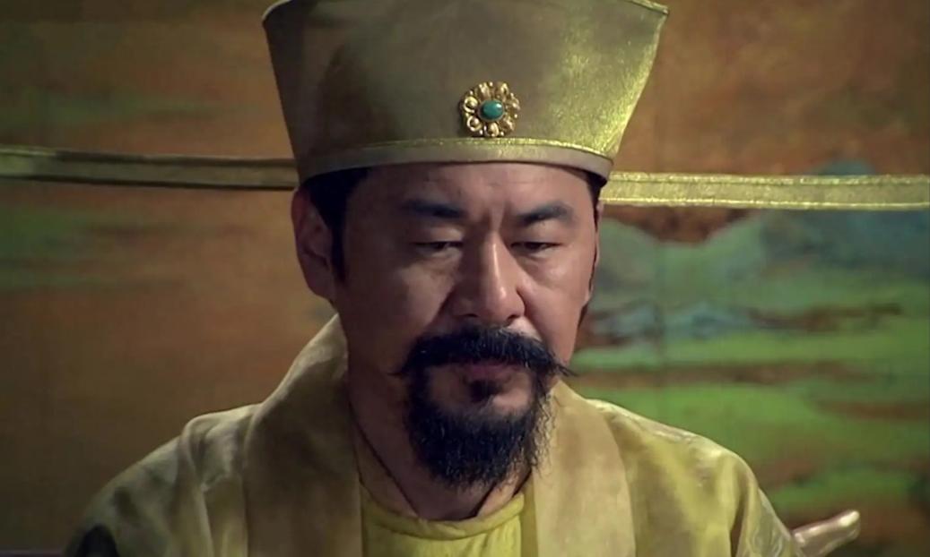 When Zhao Kuangyin released his military power with a glass of wine, he ...