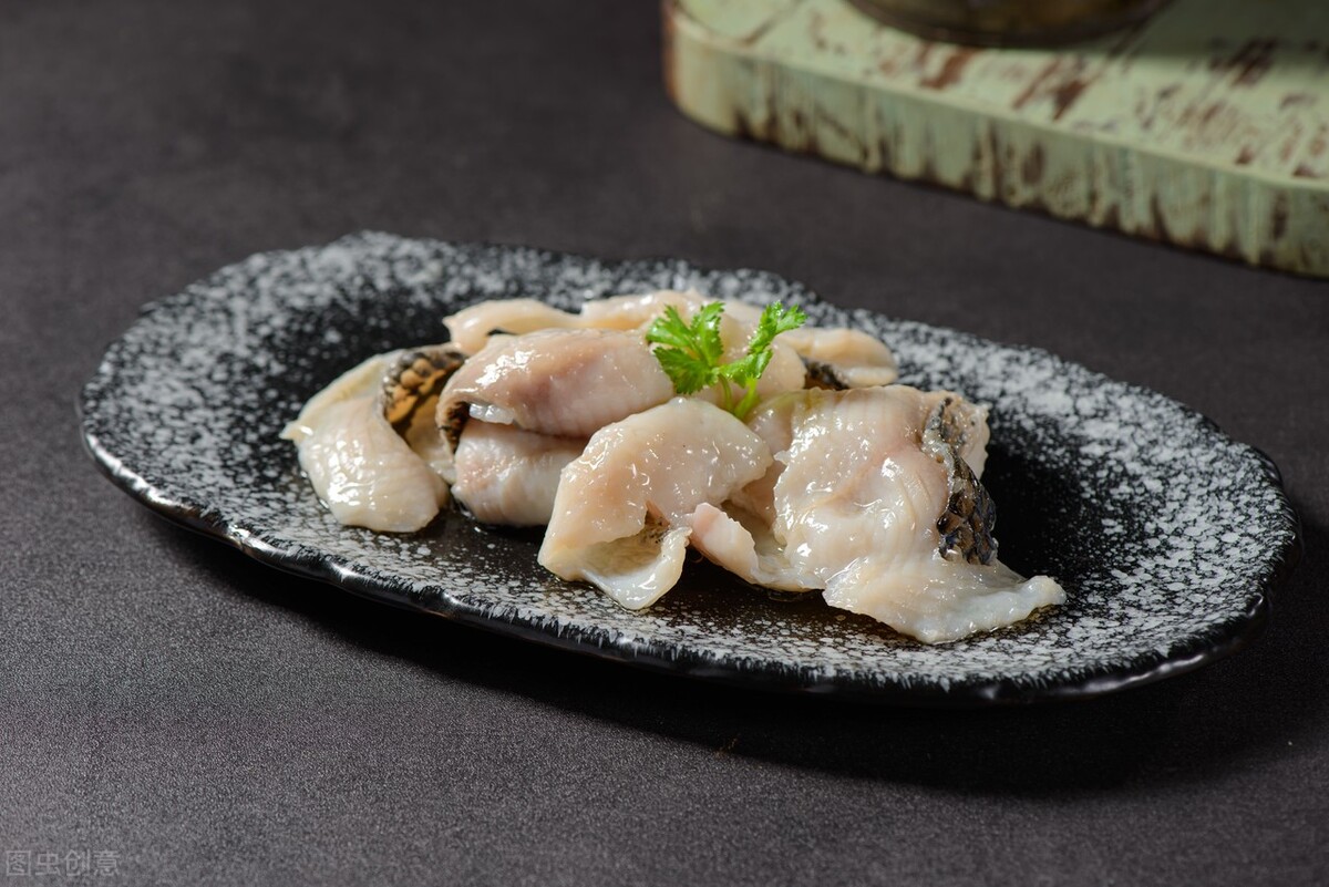 Boiled black fish fillet, without too much seasoning, light and not ...