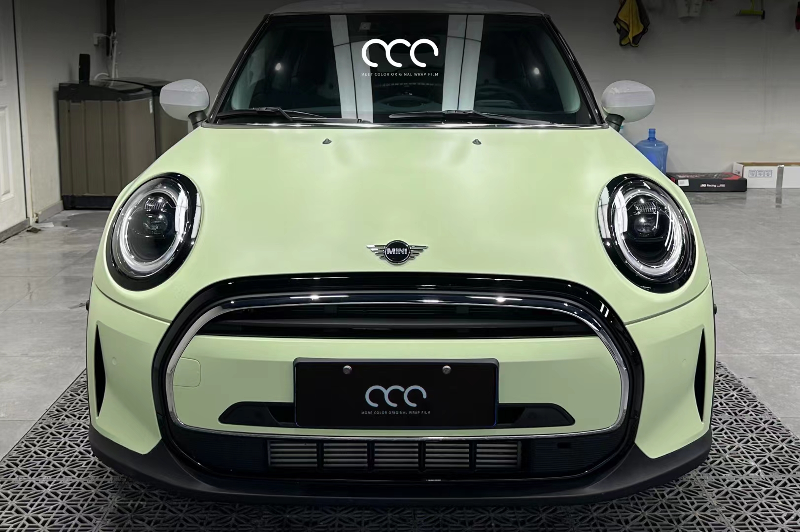 BMW MINI COOPER diffuse color film light mustard green, a combination ...
