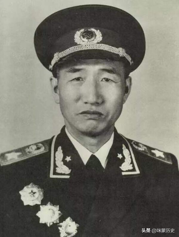 What generals are there in the first phase of Huangpu?There were five ...