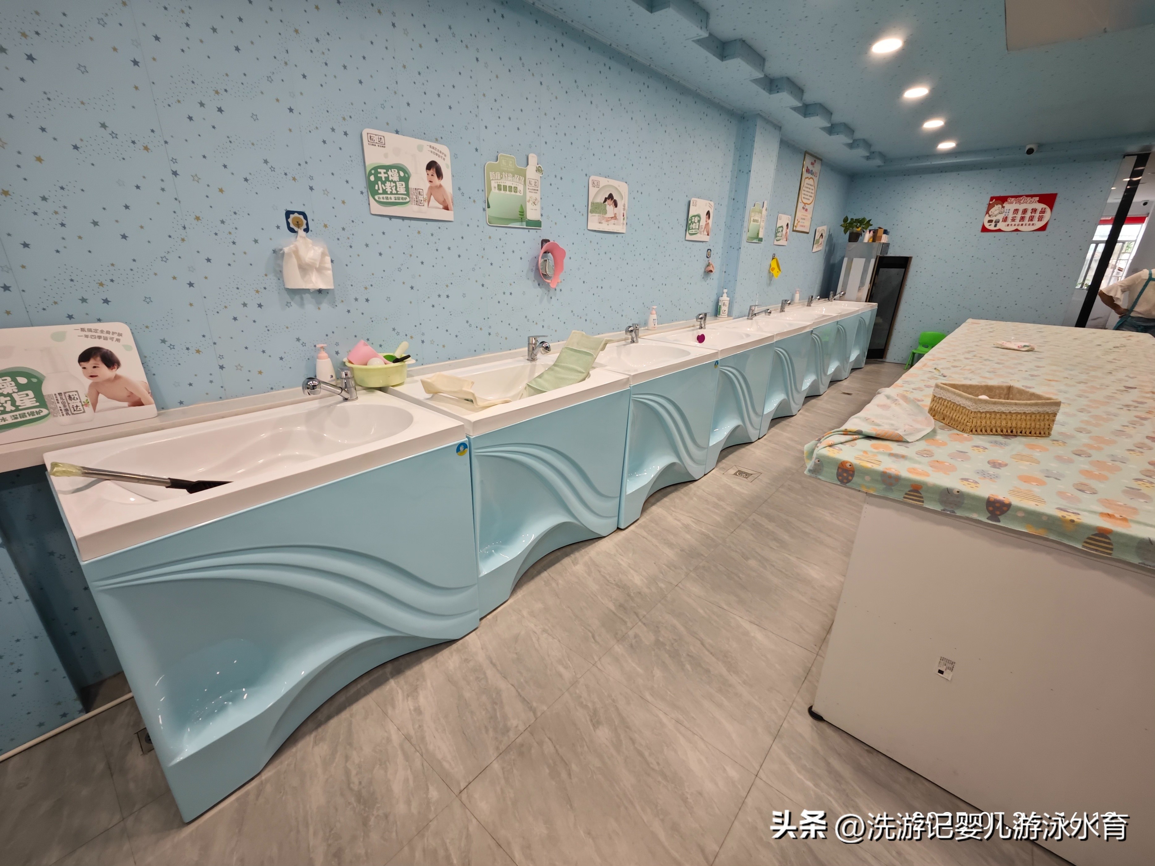 The decoration of the infant swimming pool is more attractive - iMedia