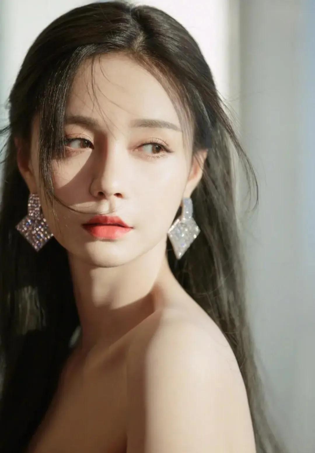 married Shen Mengchen - iMedia