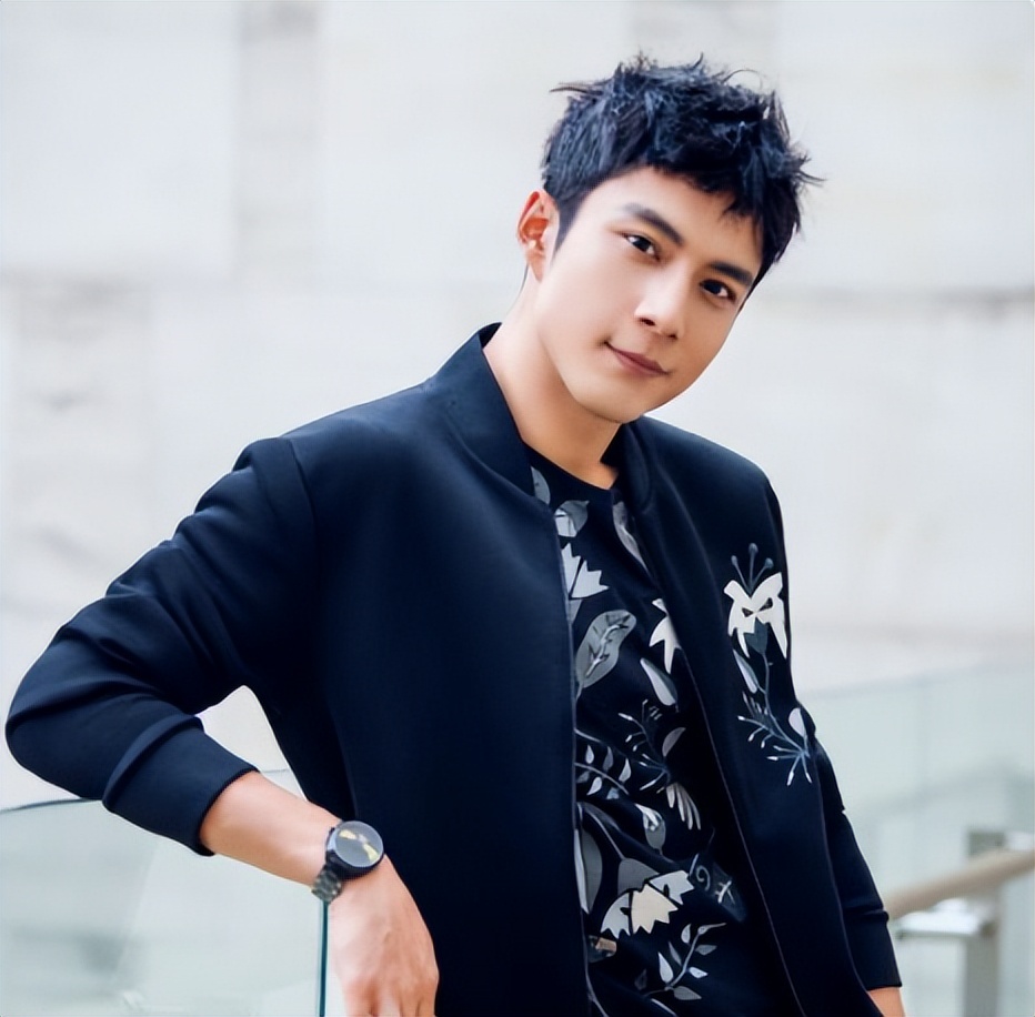 30-year-old Han Dongjun is finally in love again. Is she better than ...