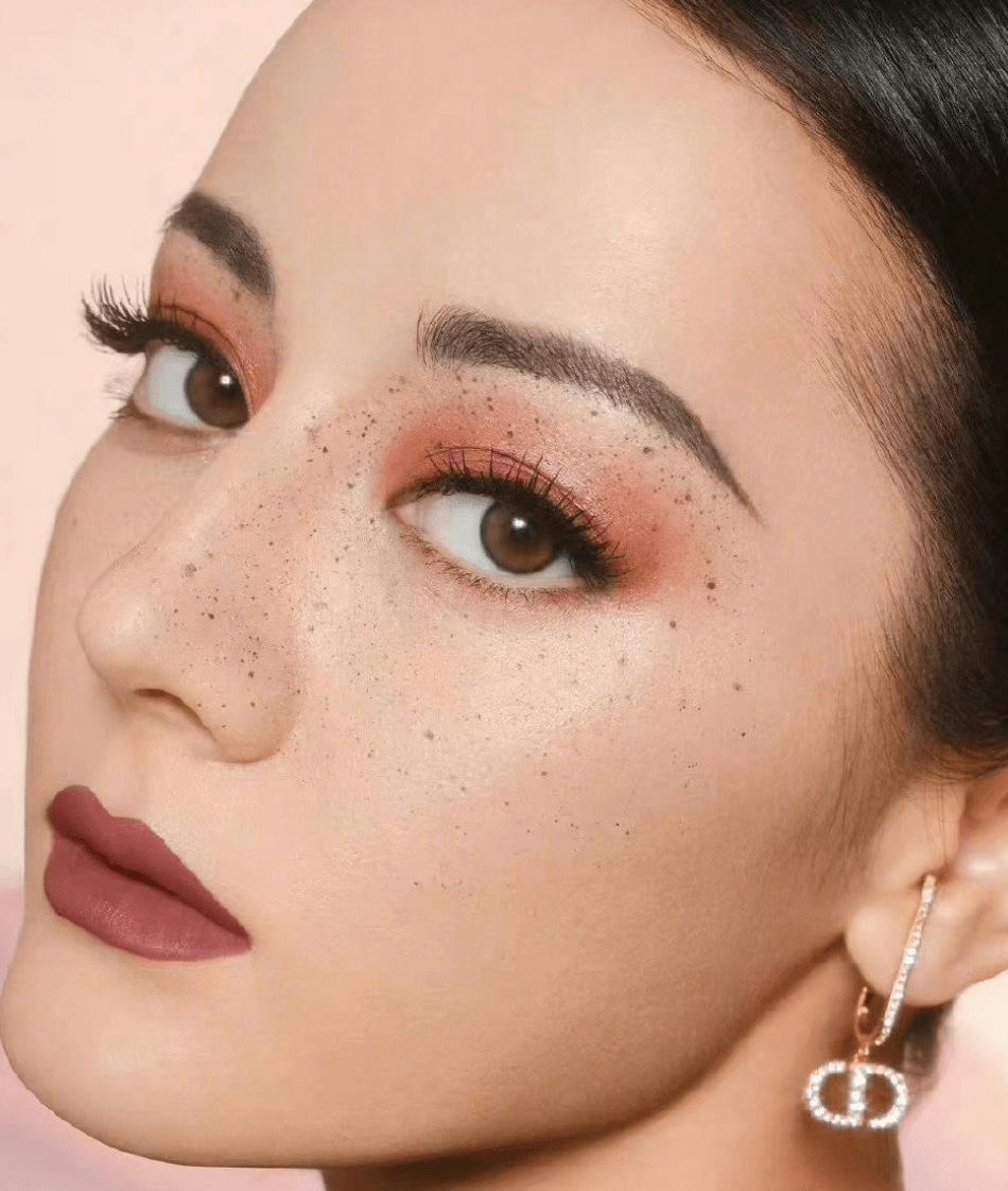 Di Lieba's latest magazine blockbuster: freckle makeup and braided ...