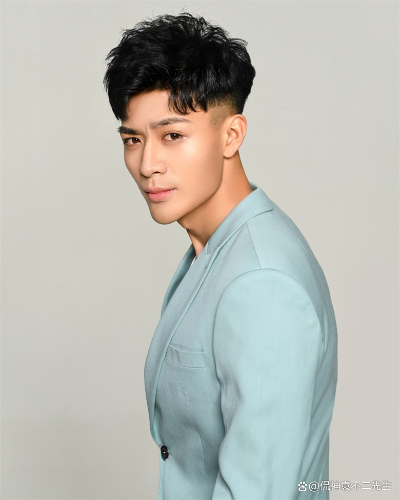 They are a half-way couple in the entertainment industry, but they are ...