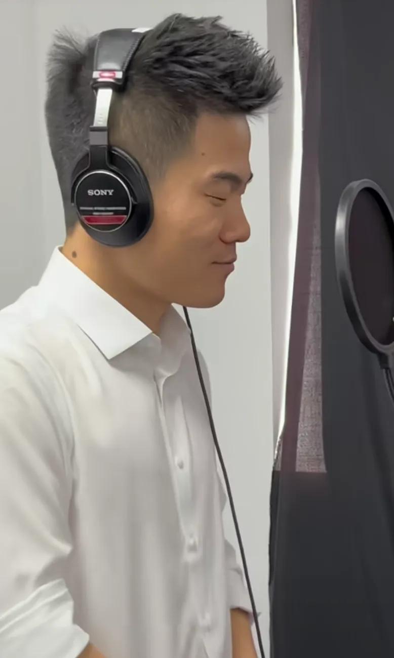 Dong Yuhui went to CCTV to record a program again, not the first time ...