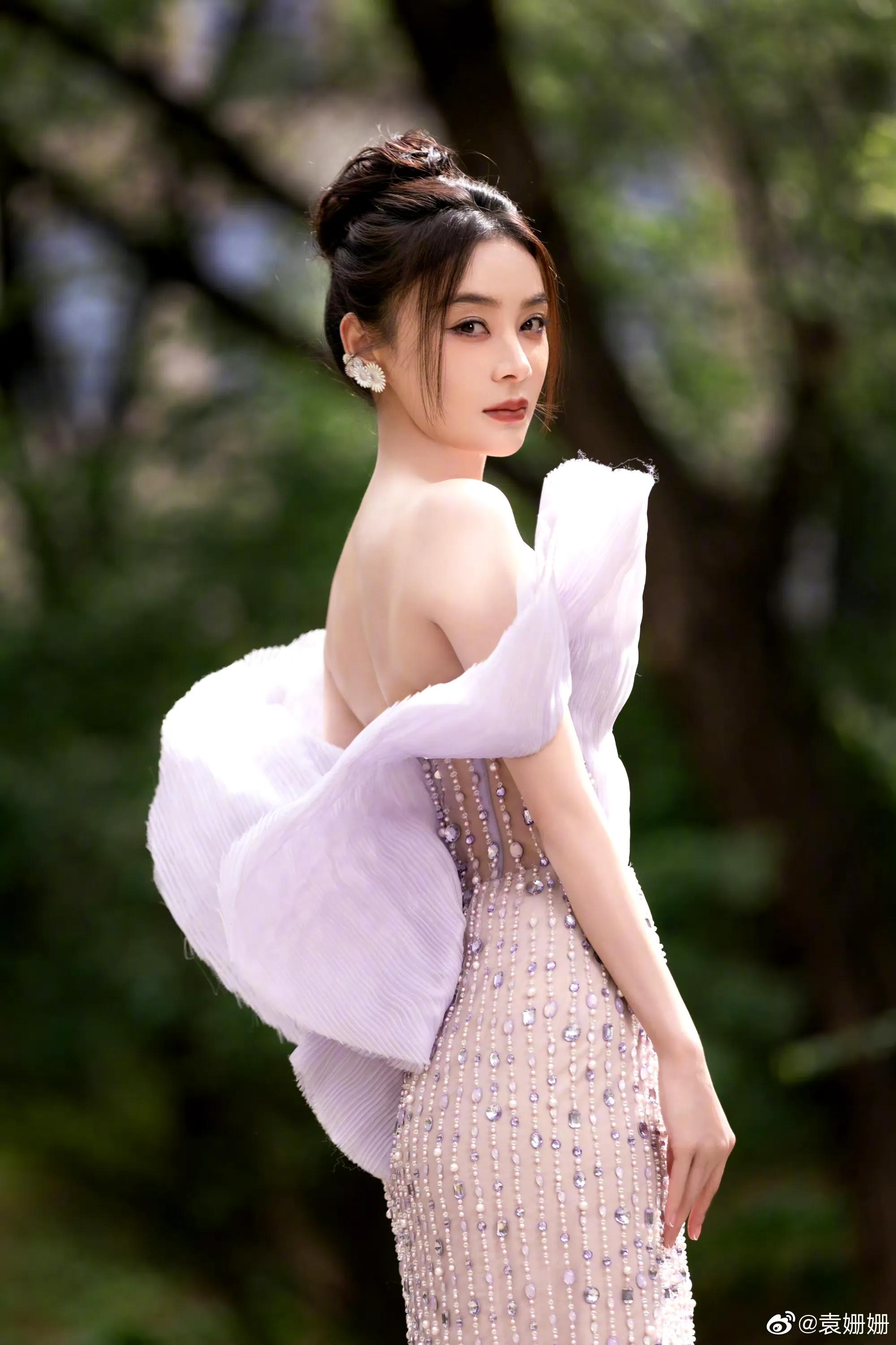 Yuan Shanshan's beautiful picture - iNEWS