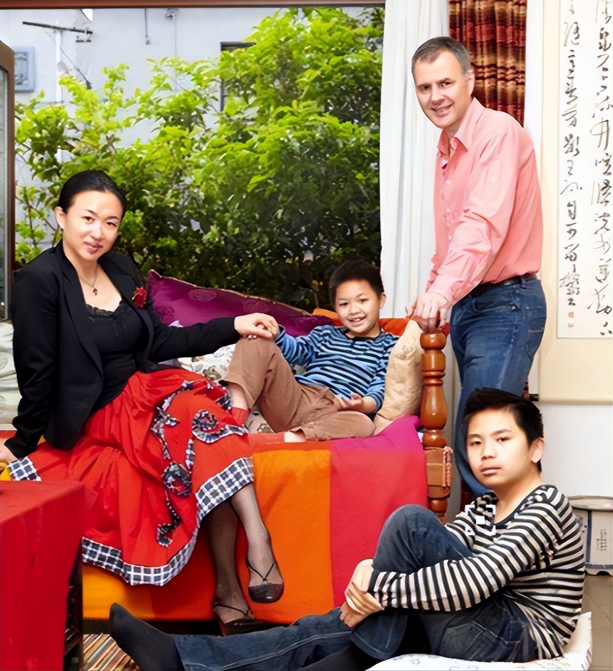 The status quo of Jin Xing adopting 3 orphans, the unrelated family of ...