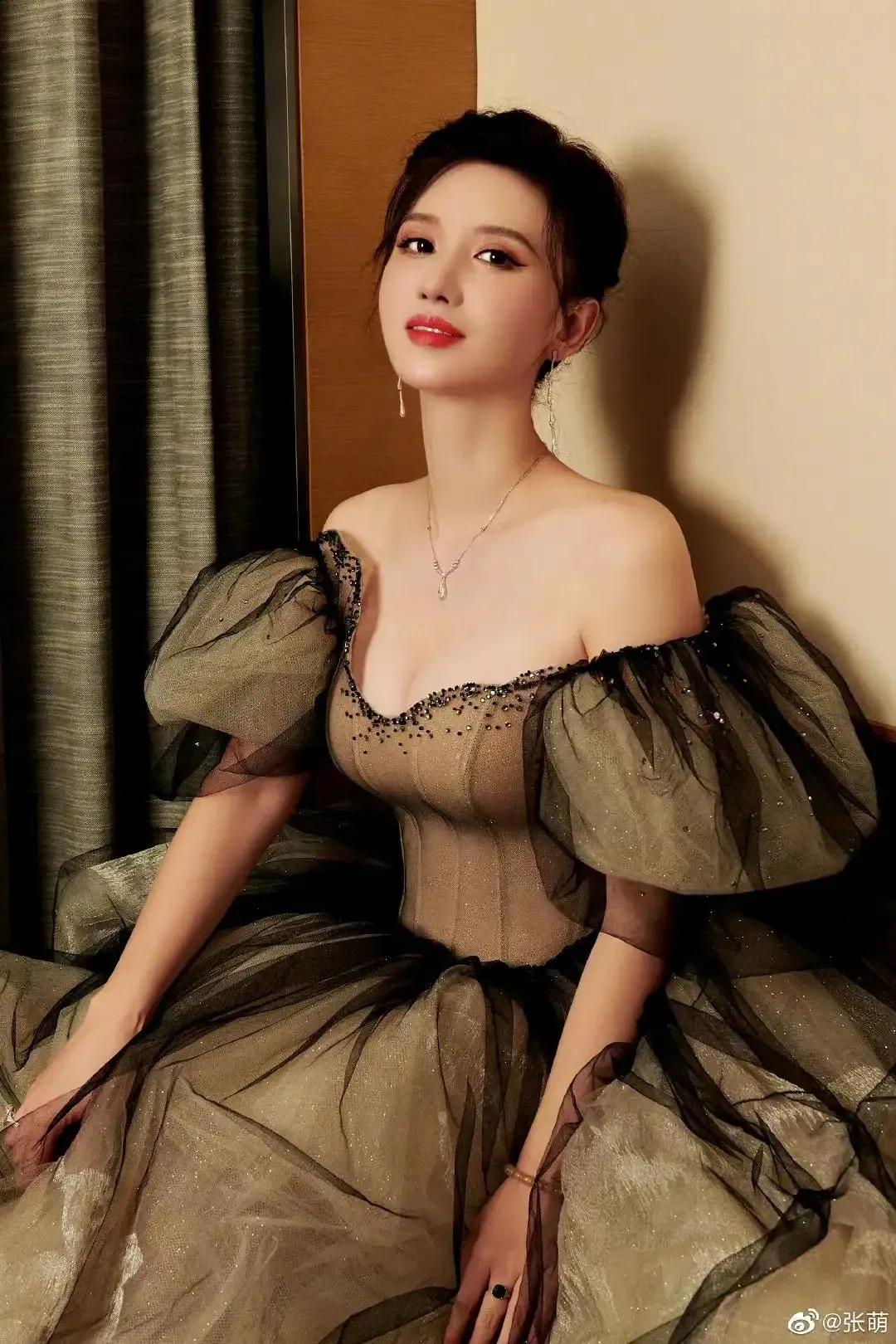 The mature and charming Zeng Li and Zhang Meng - iMedia