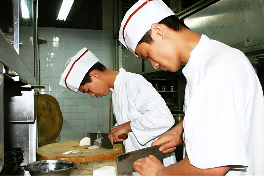 Lu Chenhui, China's No. 1 Muscular Behemoth: At his own expense ...