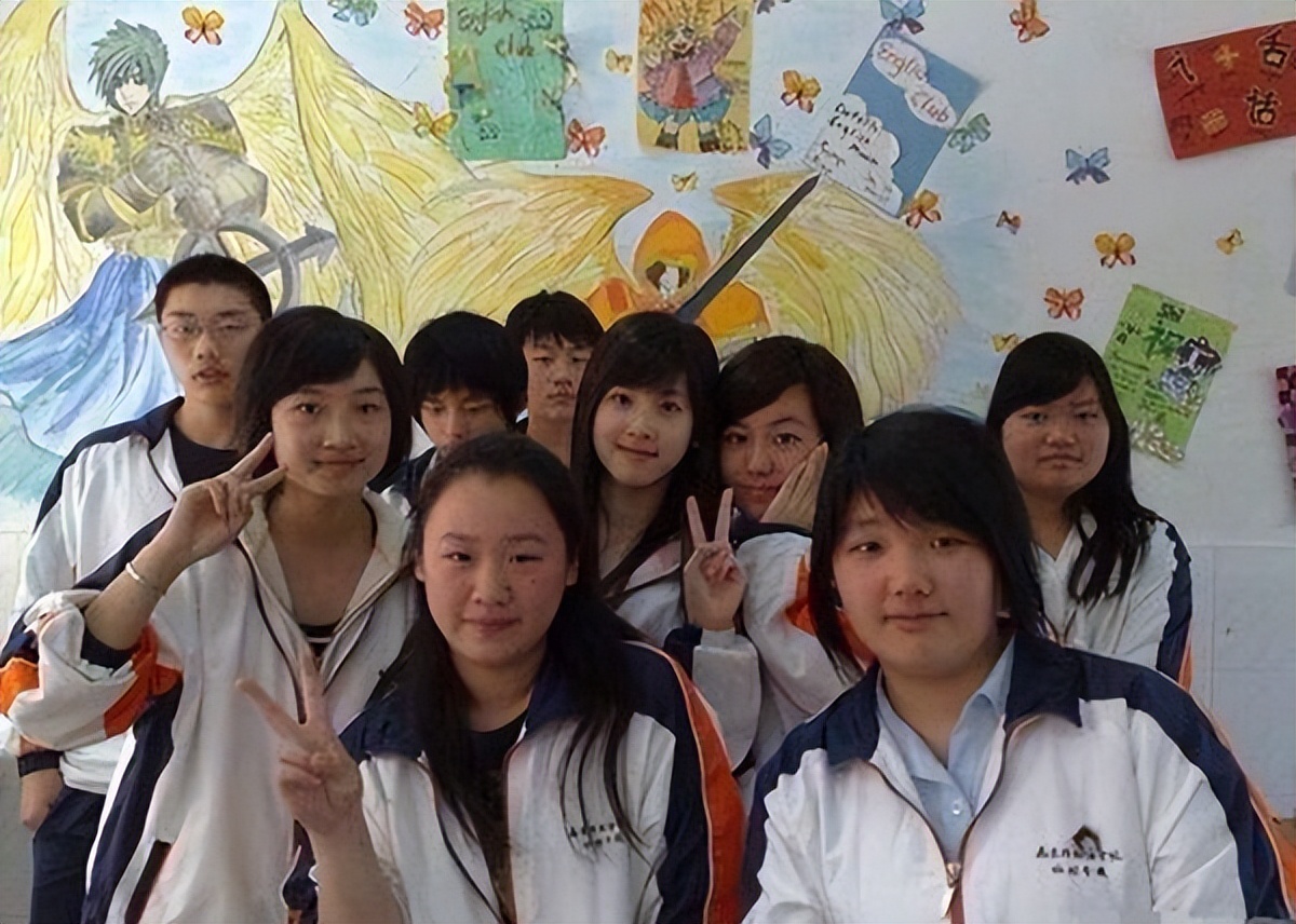 Big trouble! Wang Sicong mocked Zhang Zetian: She is a "second-generation sleeper" who has lost ...