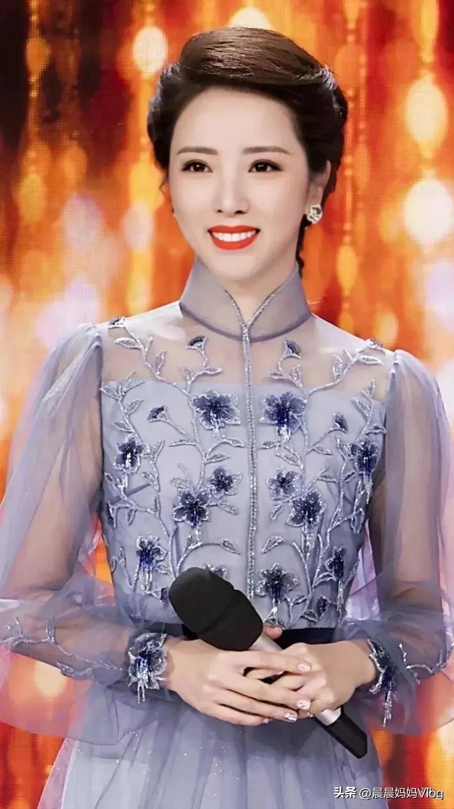 Share pictures - temperament goddess Li Sisi - iMedia