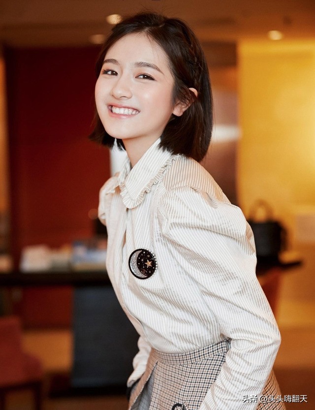 Li Landi: pure and beautiful, sexy and charming, full of charm - iMedia