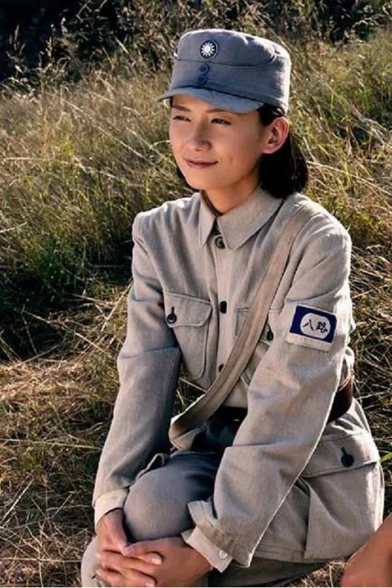 Female general Li Zhen, from the child bride to the founding major ...