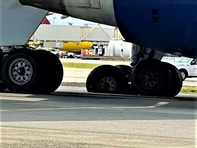 190 passengers evacuated by escape slide after Delta Air Lines landed ...