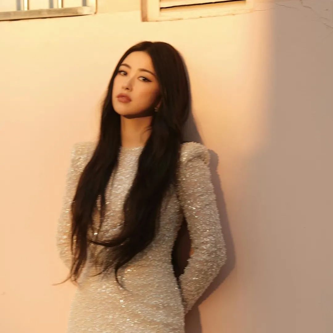 Little Gossip, Wang Jiaer, Zhong Liti, Huang Zitao - iMedia