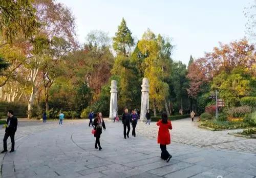 "Wei Yang Music Court" Ms. Li Hongbin's 15 San Songs - iNEWS