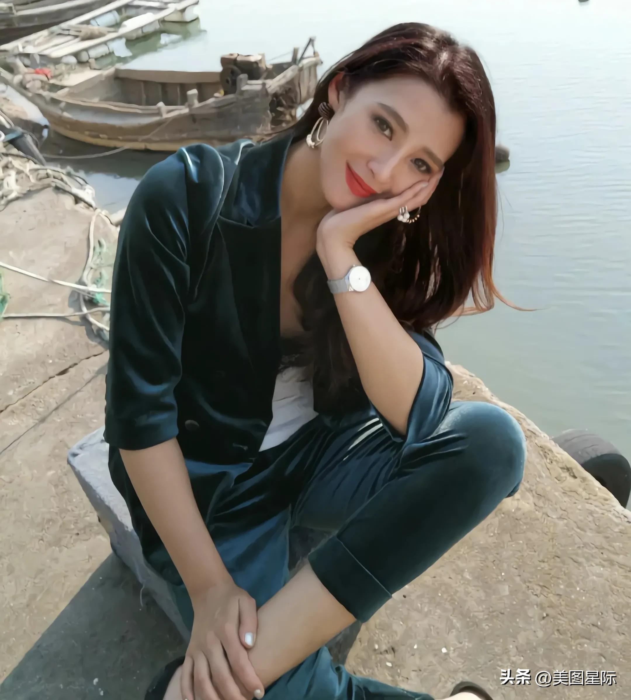 The protagonist of this issue—Bai Qinglin, the 174th issue of the ...