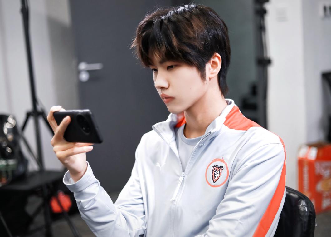 The Wolves almost overturned! Let DYG win twice and win three times ...