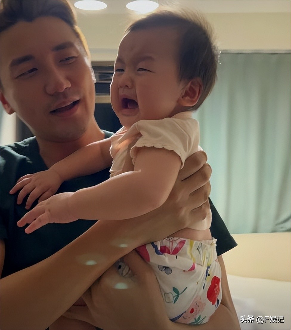 TVB niche Hong Yongcheng came home after 3 months of filming and ...