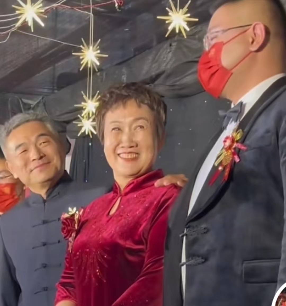 Guo Zhen knelt down to his father at the wedding, Guo Gangtang revealed the details of the ...