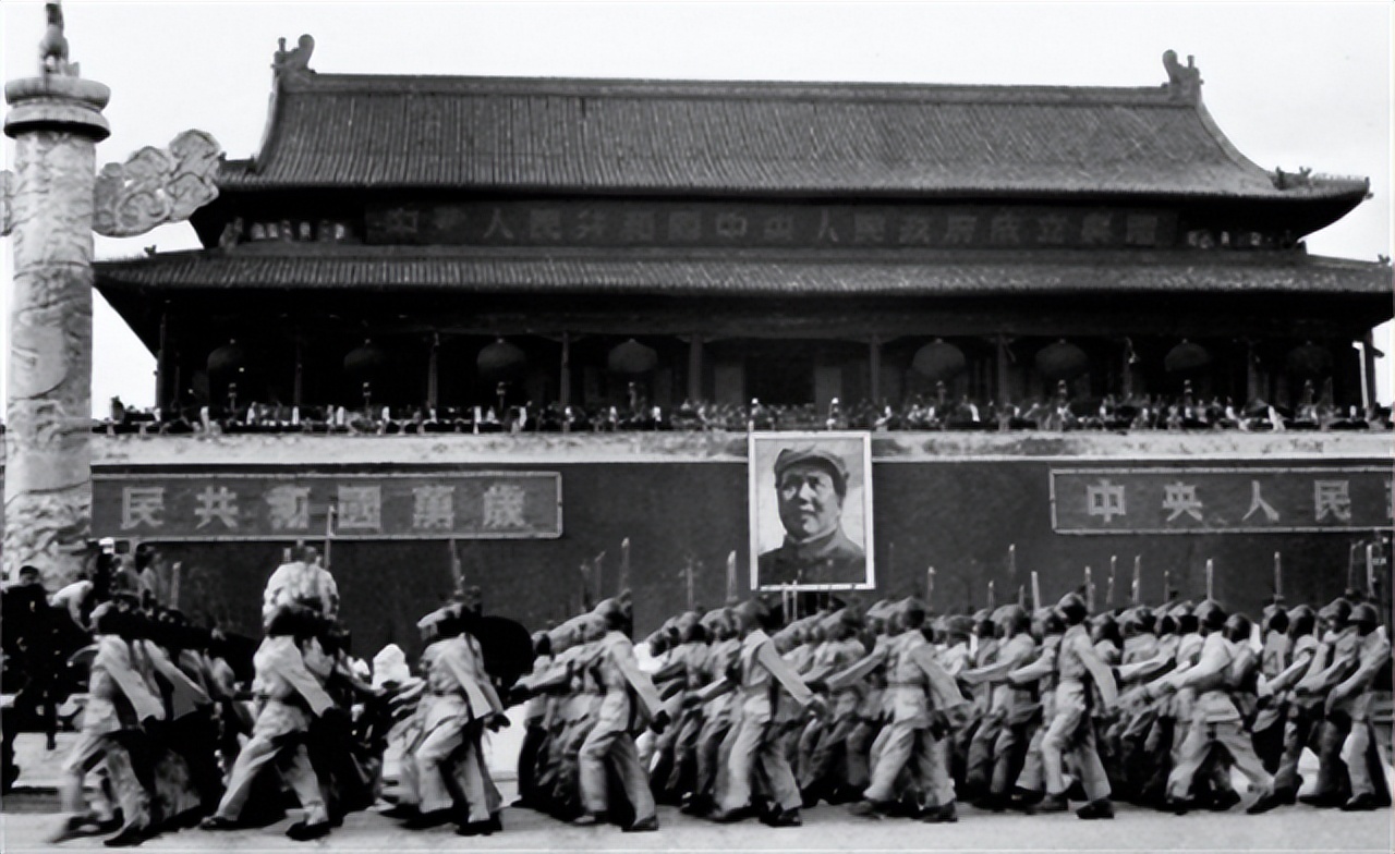 When Premier Zhou met Zhao Puchu for the first time, he was very ...