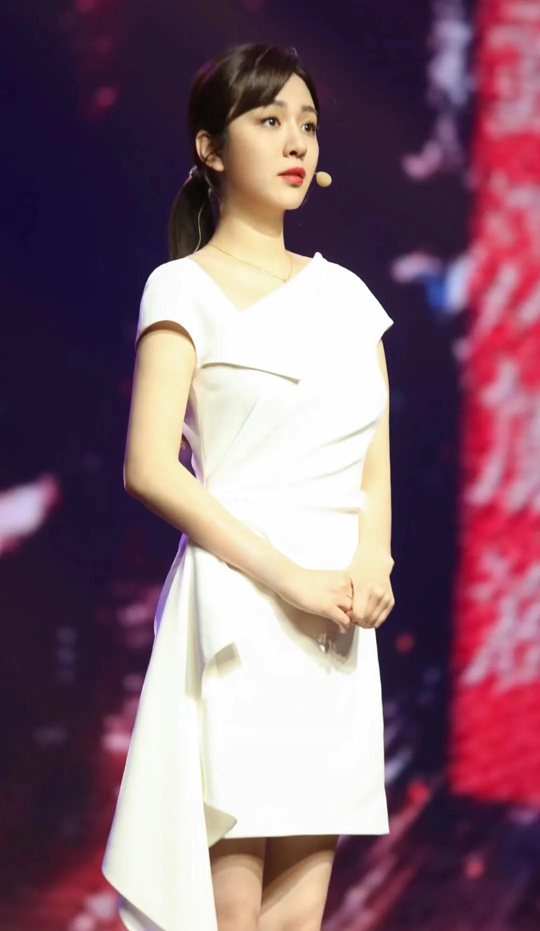 Celebrity Photo Album "Wang Xiaochen" - iNEWS