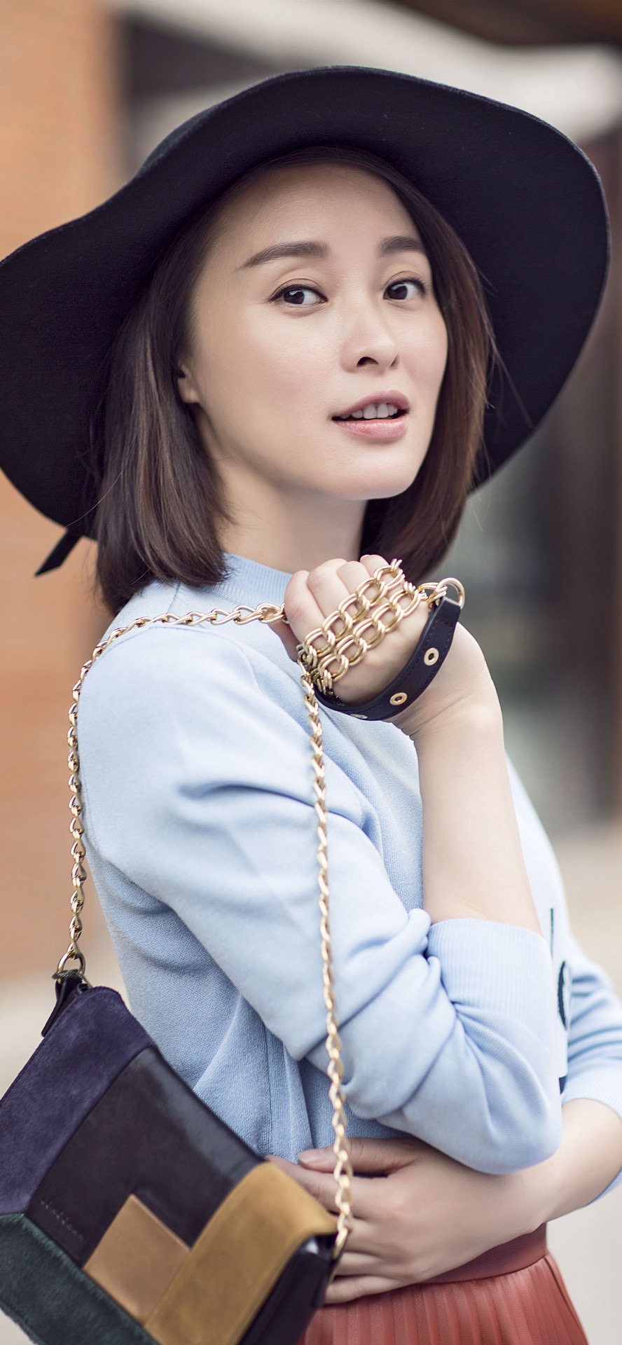 Wu Yue (Yue Wu) —— the beauty of demure and elegant - iNEWS