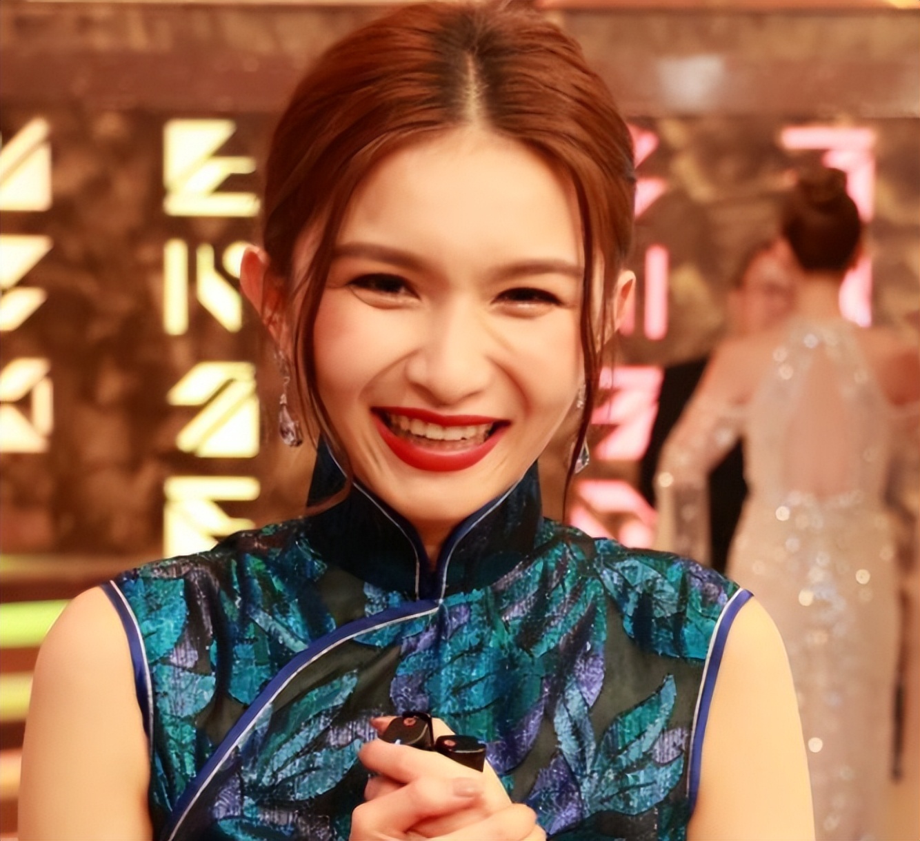 Qiu Shuzhen stopped her 18-year-old daughter from becoming a star ...