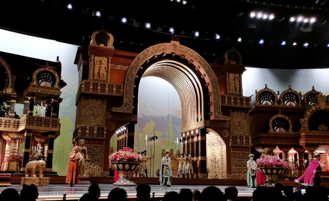 What are the plots of ancient Indian dramas? core elements of its ...