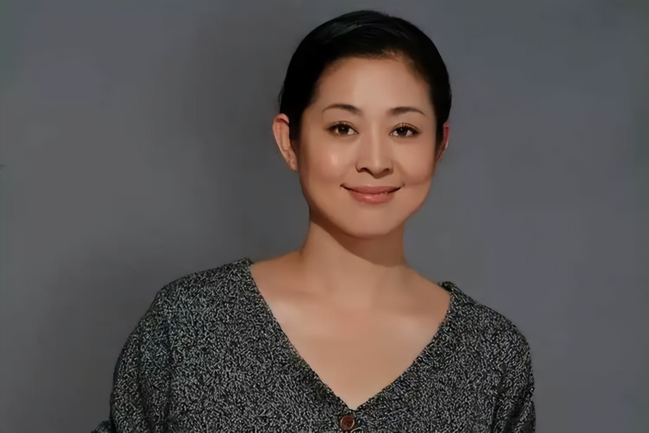 Ni Ping has never made a mistake in hosting for 20 years, and once felt ...