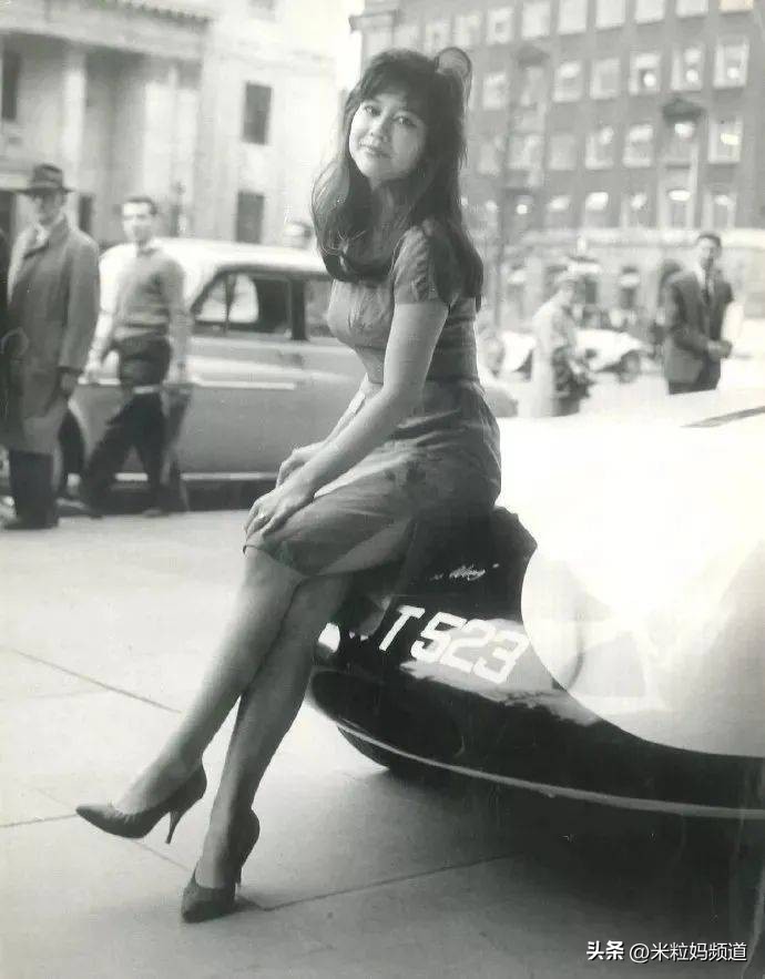 She is the first Chinese "Bond Girl", 30 years earlier than Michelle ...