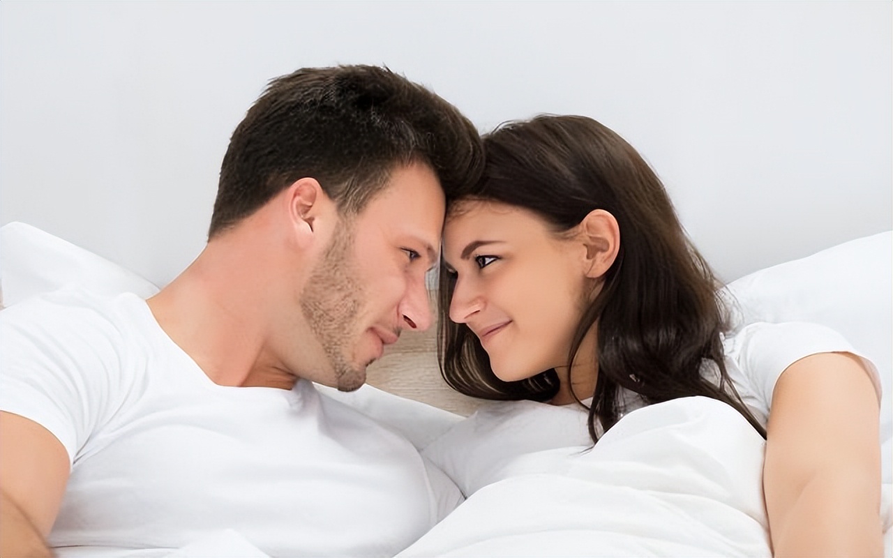 Women's private parts are dark in color, is it because they have too ...