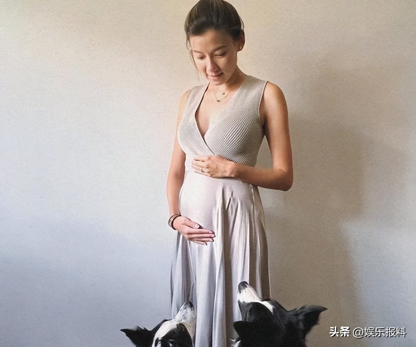 Zhu Lingling is about to hug her grandson!Daughter-in-law is 6 months ...