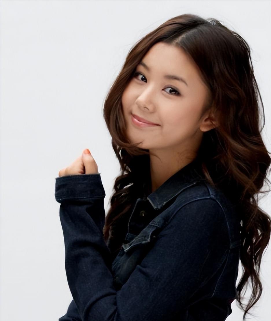 Li Xiaomeng: Although she is nearly 40 years old, she still looks like a girl, and she has not ...