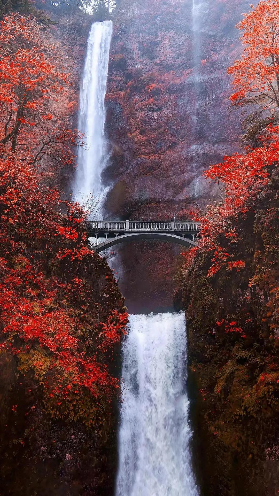 eye-opening waterfall - iMedia