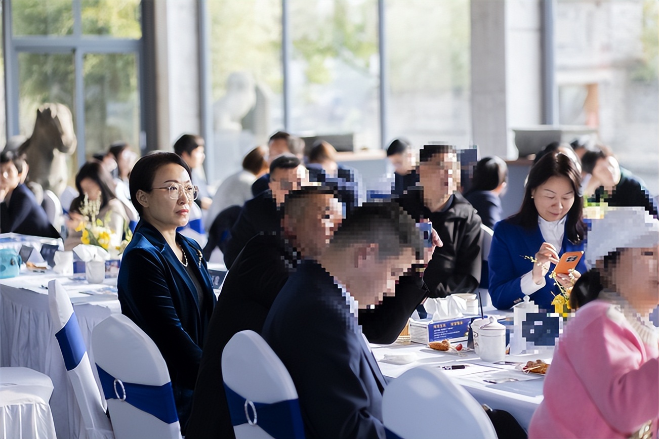 Hengfeng Bank's private banking department's "private travel for ...
