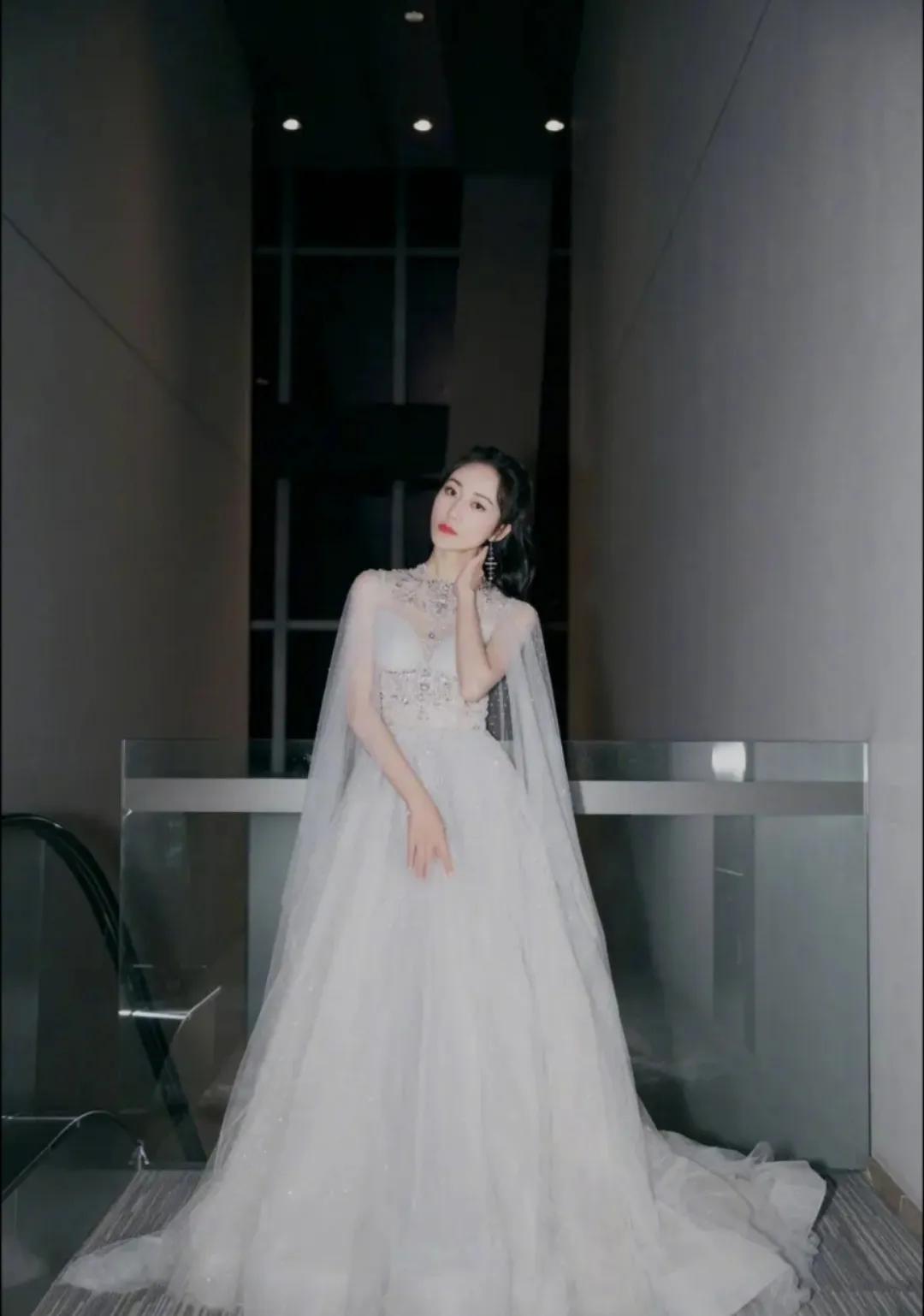 Han Xue's low-key secret marriage, her husband's identity was exposed ...