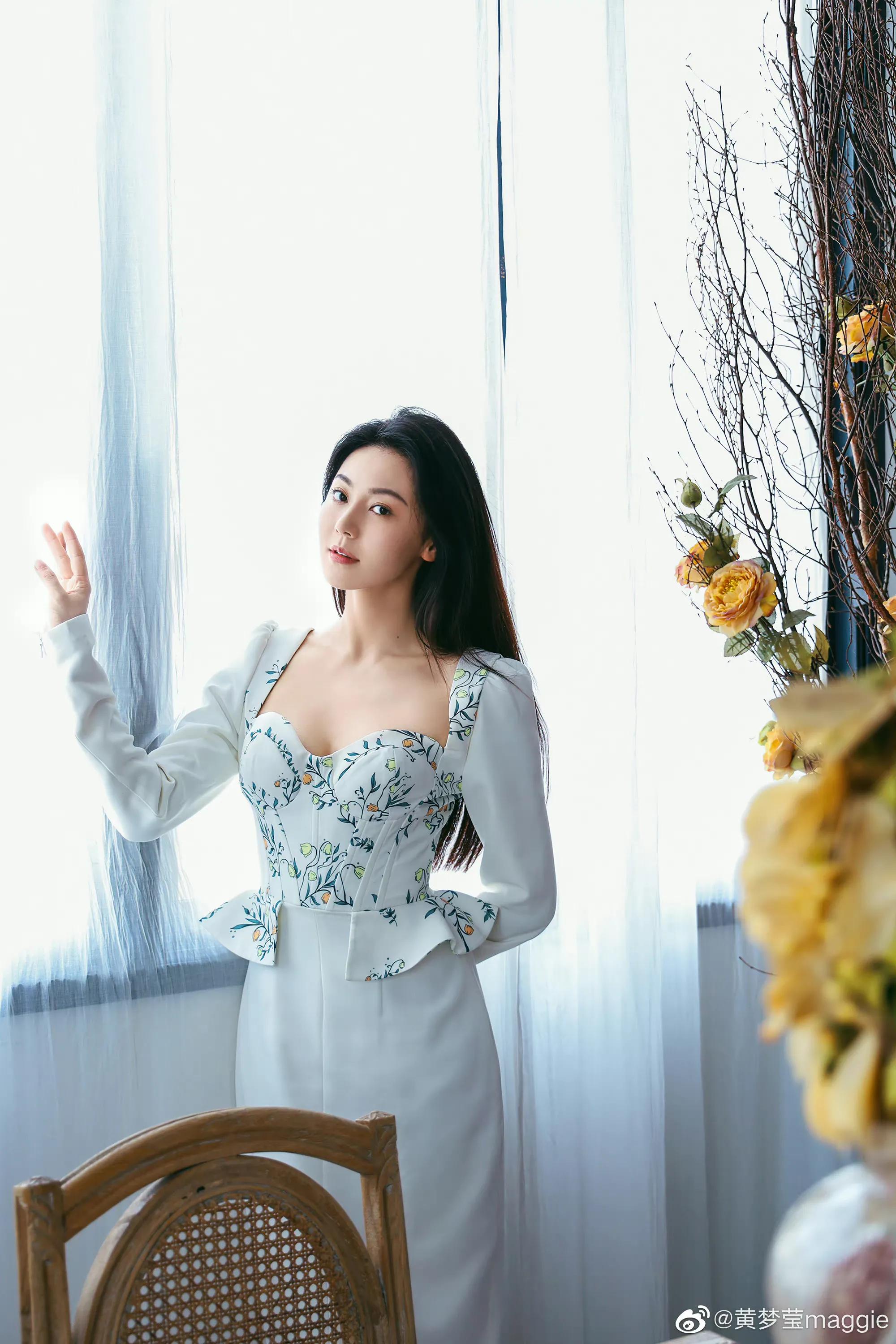 Beautiful picture of Huang Mengying - iMedia