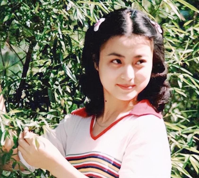 Li Lingyu: After becoming famous, she abandoned Hu Ping and remarried a ...