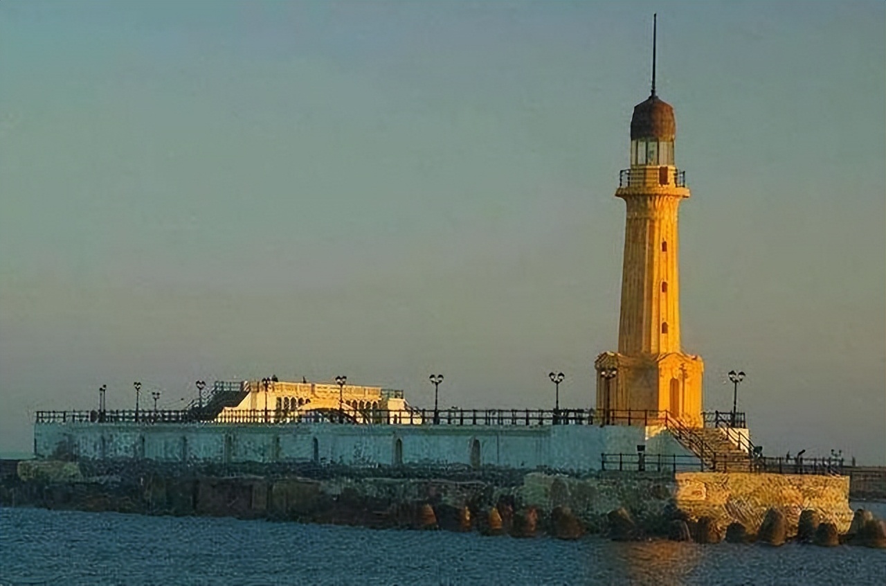 Pharos, the Patriarch of the Lighthouse: One of the Seven Wonders of ...